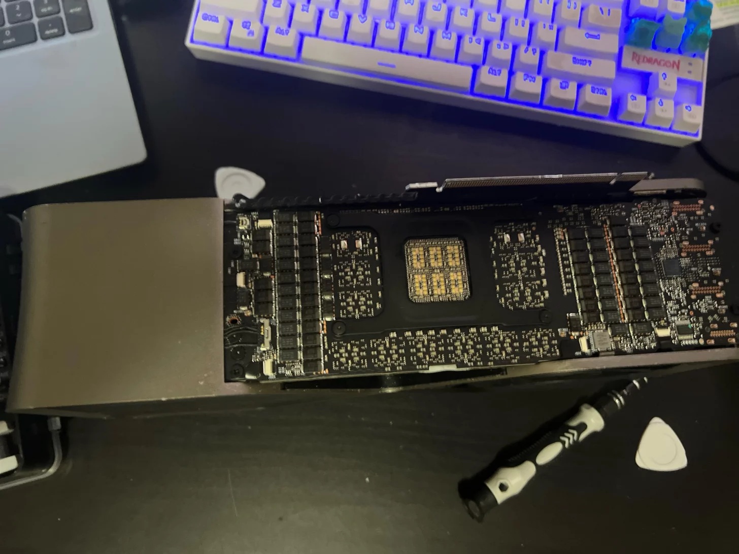 NVIDIA GeForce RTX 4090 Ti: ecco la scheda completa mai arrivata in ...